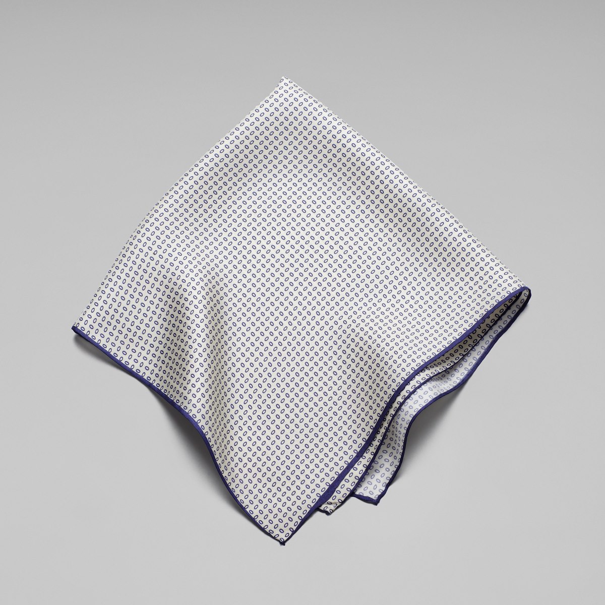 Silk Drop Print Pocket Square - Navy | J.Hilburn