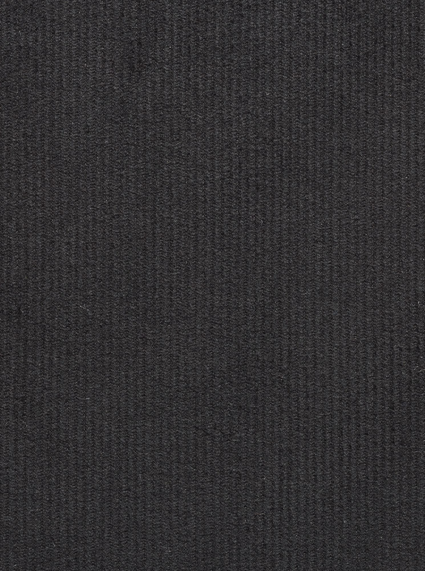 Black Pinwale Corduroy | J.Hilburn